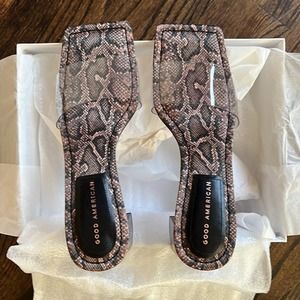 Good American | Shoes | Good American Block Square Toe Heel Mule Sandal ...